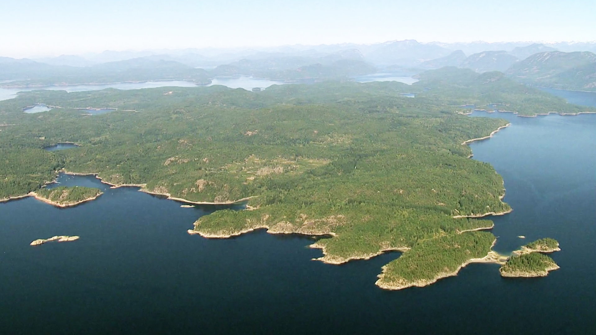 Canada Over the Edge: British Columbia - S2E32 - York Island | Knowledge.ca