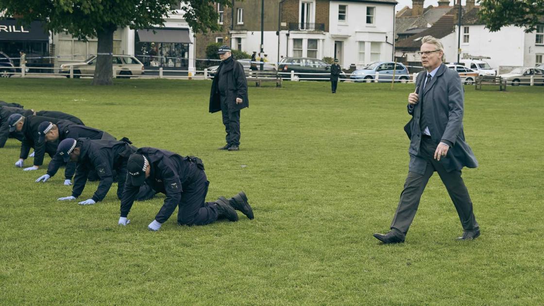 Manhunt - E1 - Manhunt | Knowledge.ca