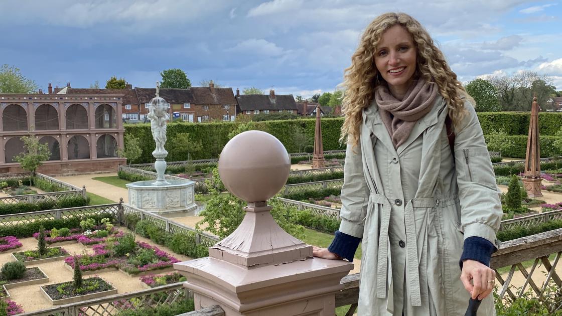 Walking Tudor Britain - E4 - London | Knowledge.ca