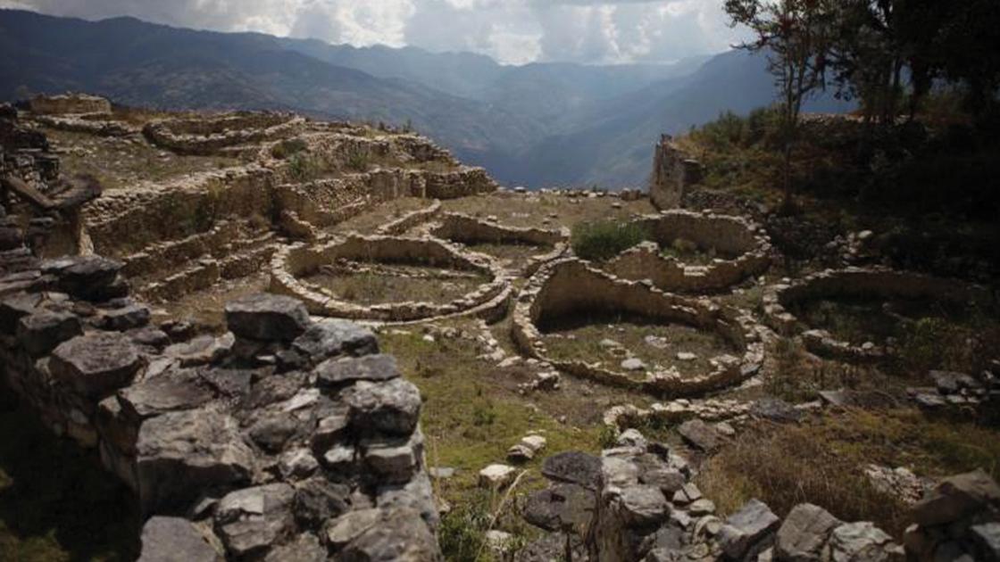 Lost Kingdoms of South America - E2 - The Stone at the Centre ...