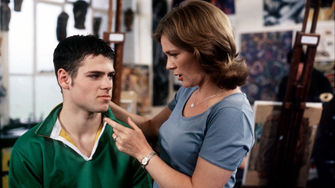 Love in the 21st Century - E3 - Toyboys | Knowledge.ca